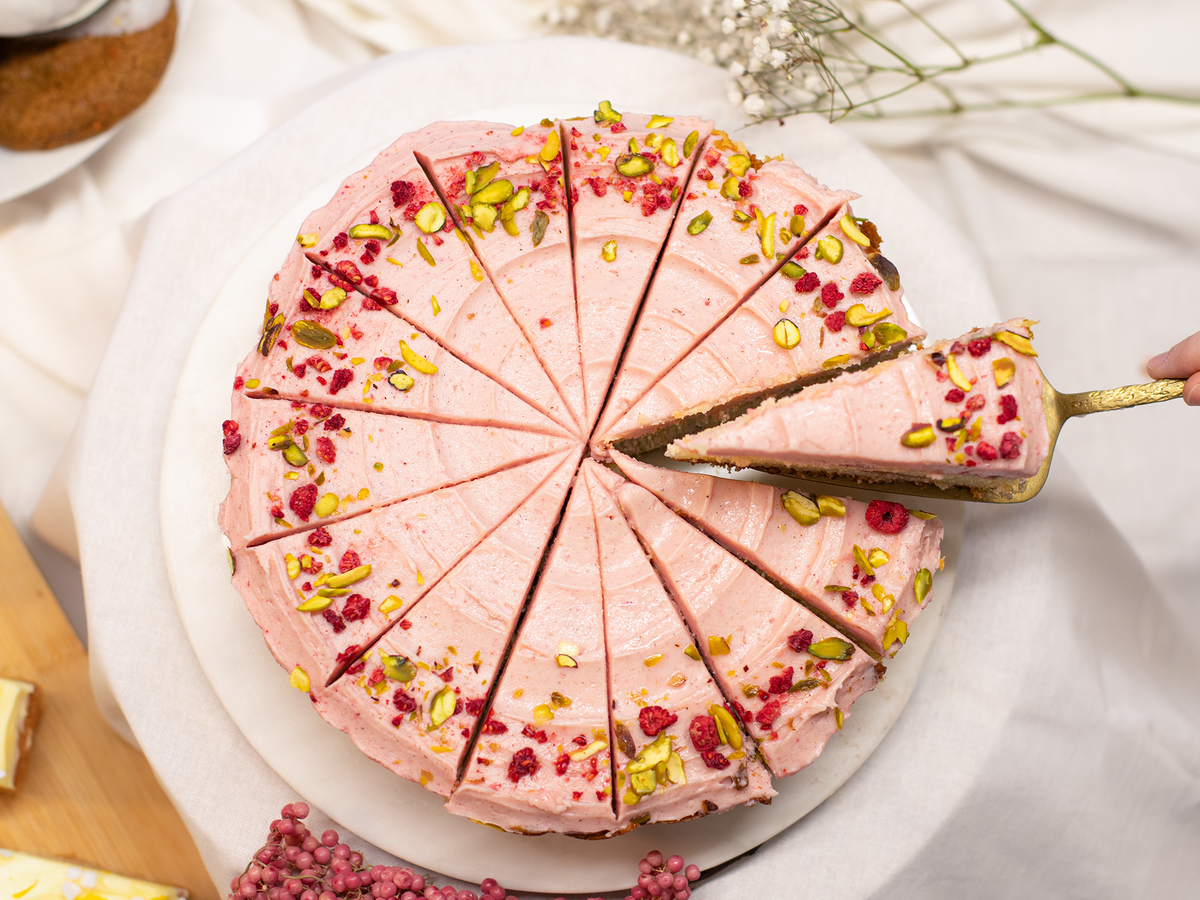 Wholesale Round Cakes for Coffee Shops & Cafes | Cakesmiths